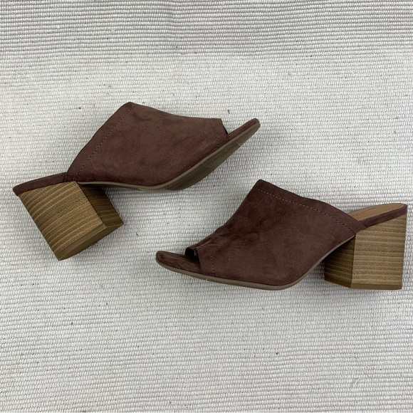 Universal Thread | Shoes | Universal Thread Heeled Mules | Poshmark
